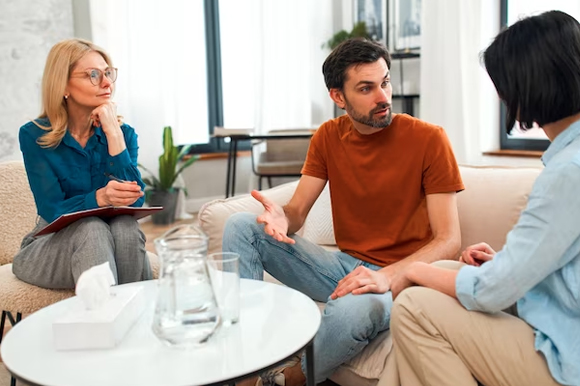 What is Couples Therapy: Benefits, Goals, and Finding a Therapist